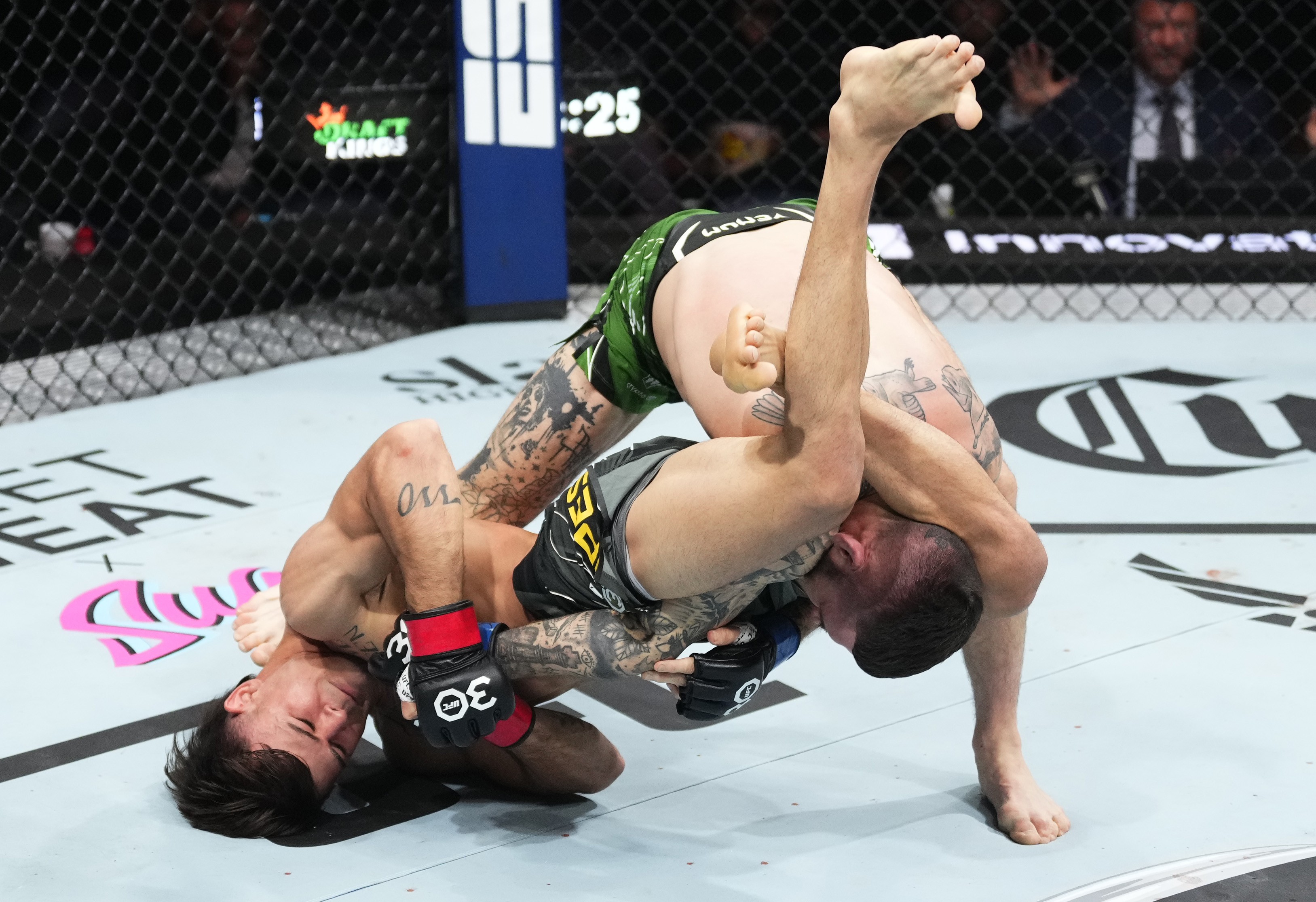 UFC: Suarez finaliza Bate-Estaca; Diego Lopes vence a primeira | Ge