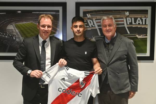 River Plate anuncia o retorno de Pity Martínez, que estava no Al-Nassr ...