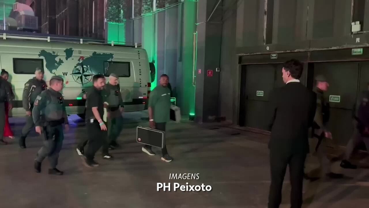 Popó deixa local de luta contra Wanderlei escoltado pela PM | Ge