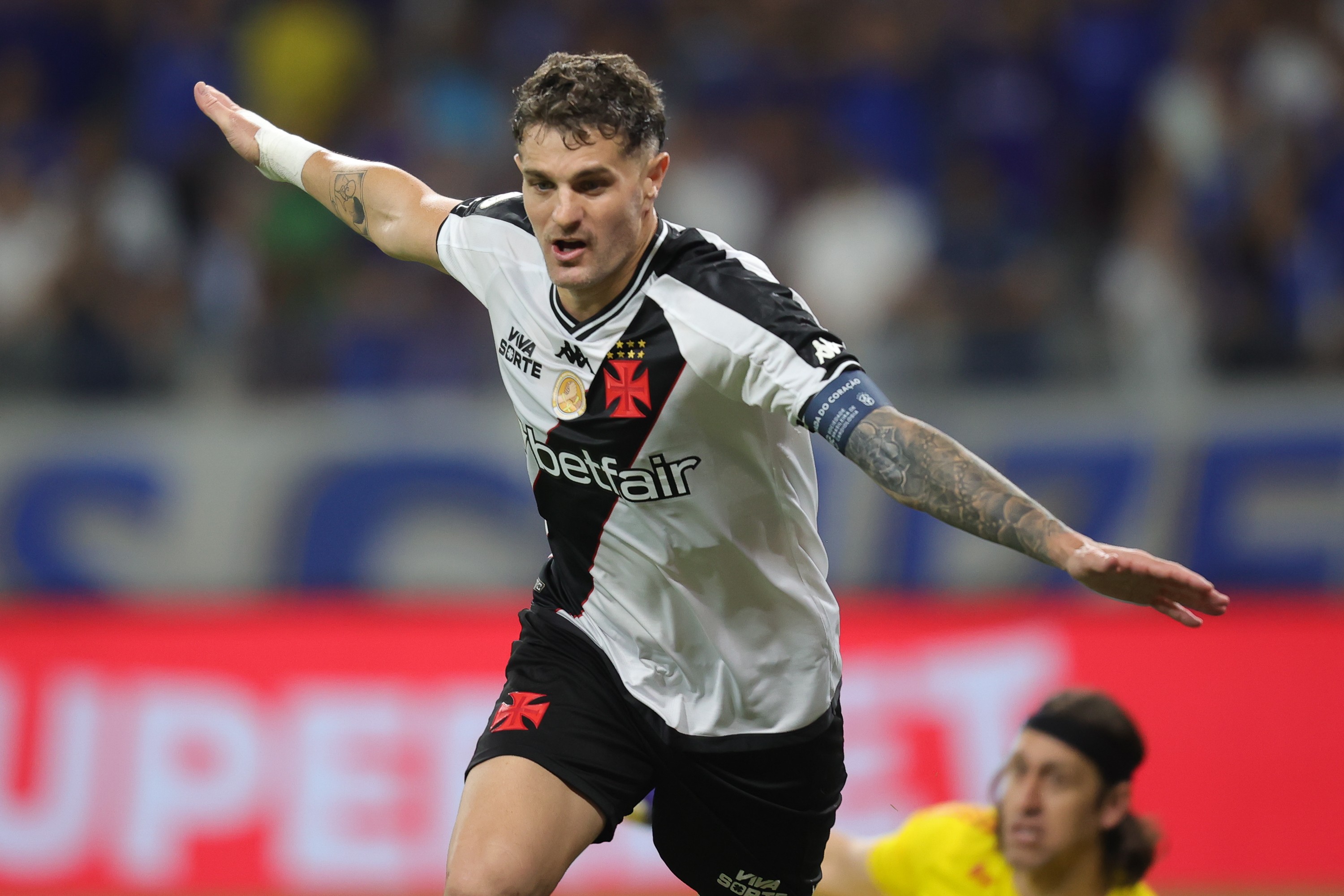 Vegetti chama a responsabilidade do Vasco para a Copa do Brasil ...