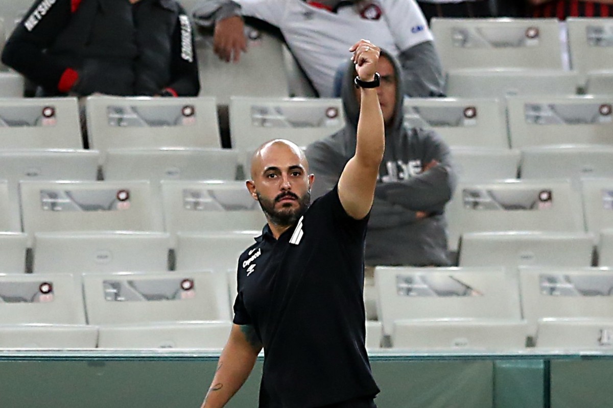 Guanaes quer repetir história de Tiago Nunes no aspirante do Athletico ...