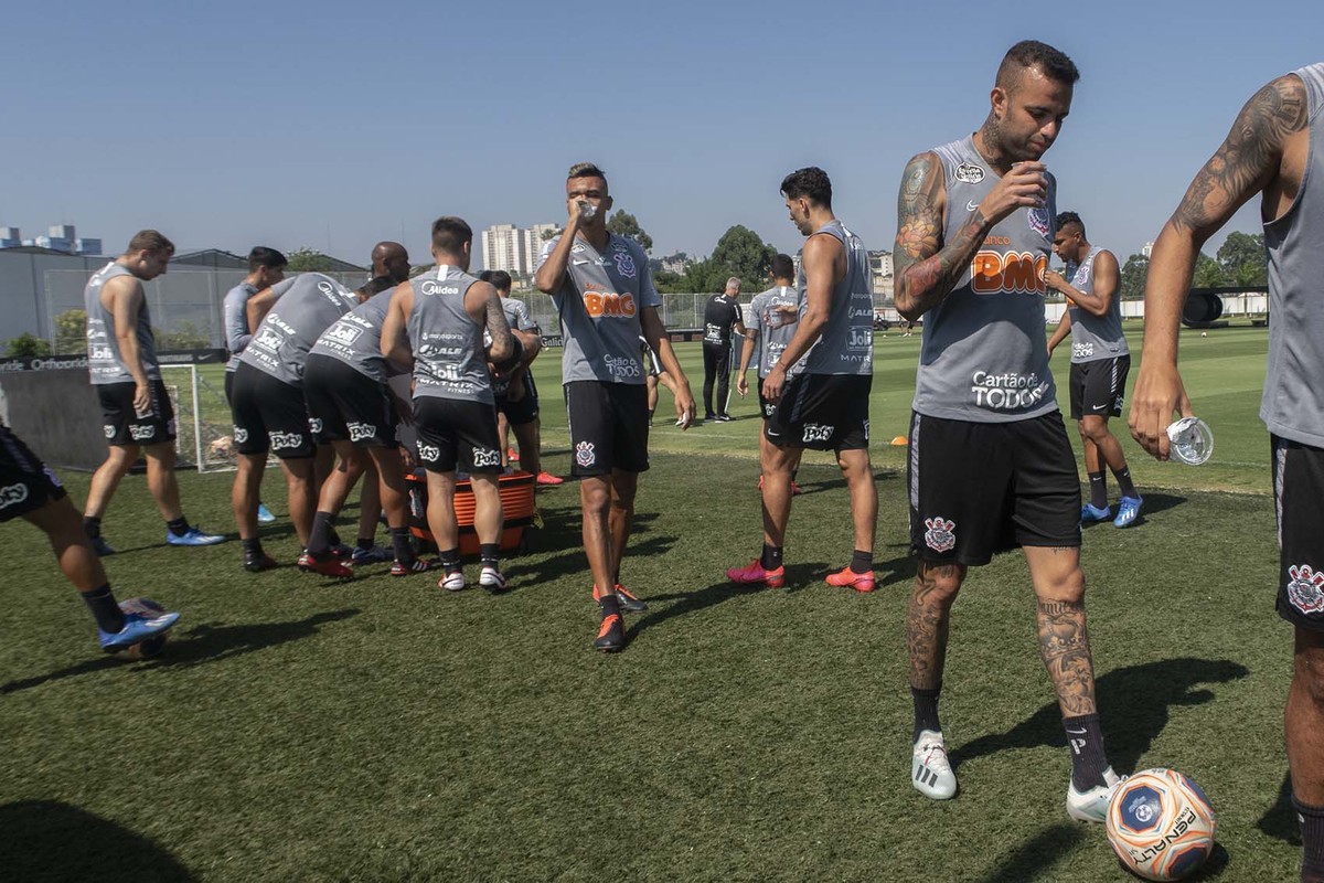 Corinthians anuncia férias de 20 dias ao elenco a partir de 1º de abril ...