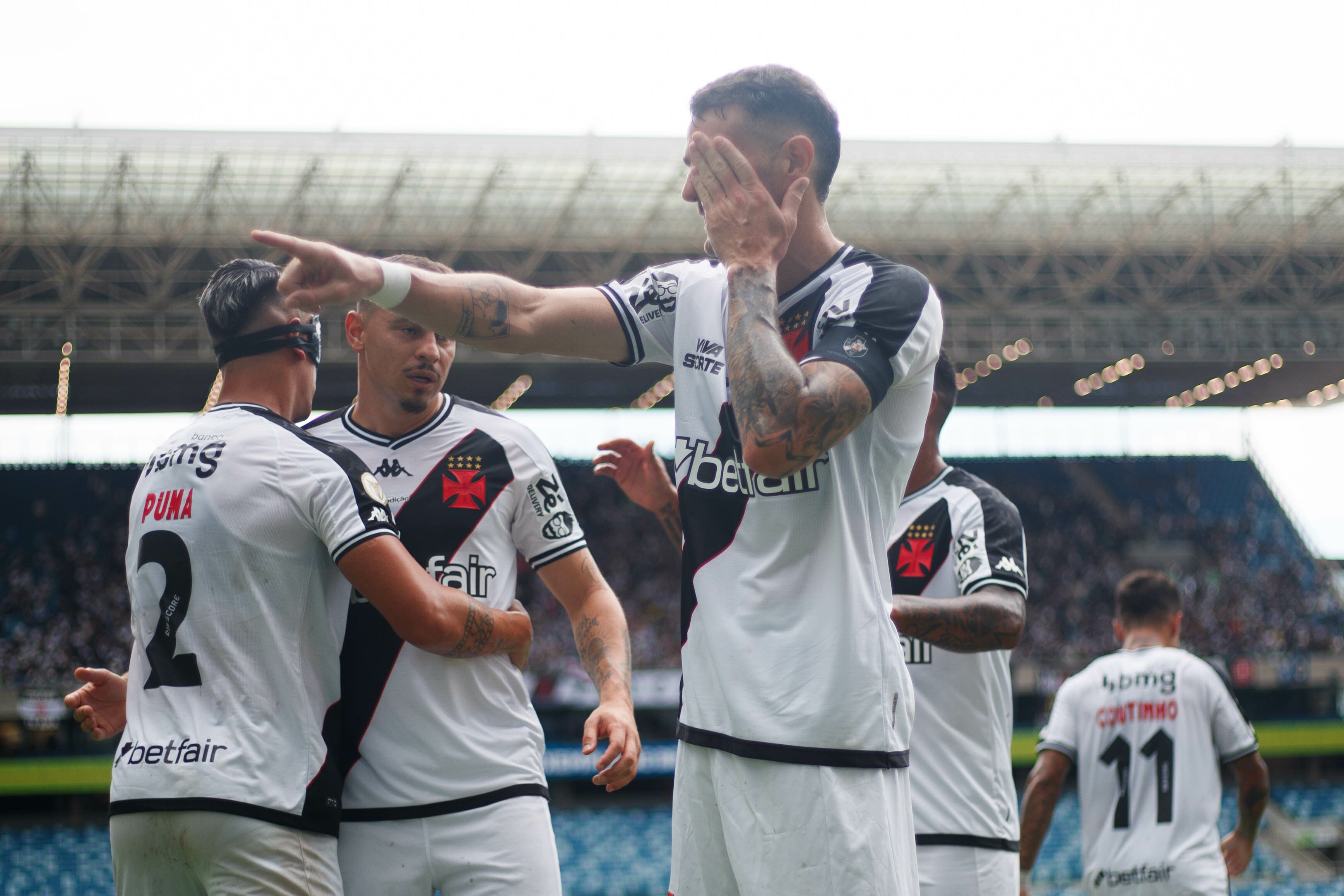 Vegetti faz balanço positivo do ano do Vasco, mas admite: "Temos que ...