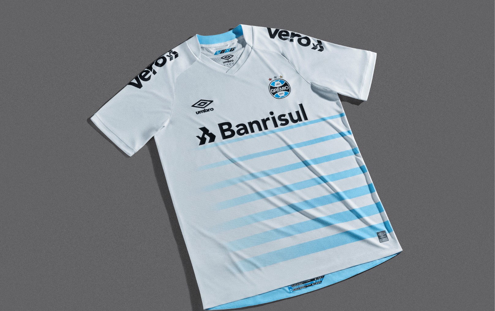 Grêmio lança novos uniformes para a temporada de 2021; veja fotos | Ge