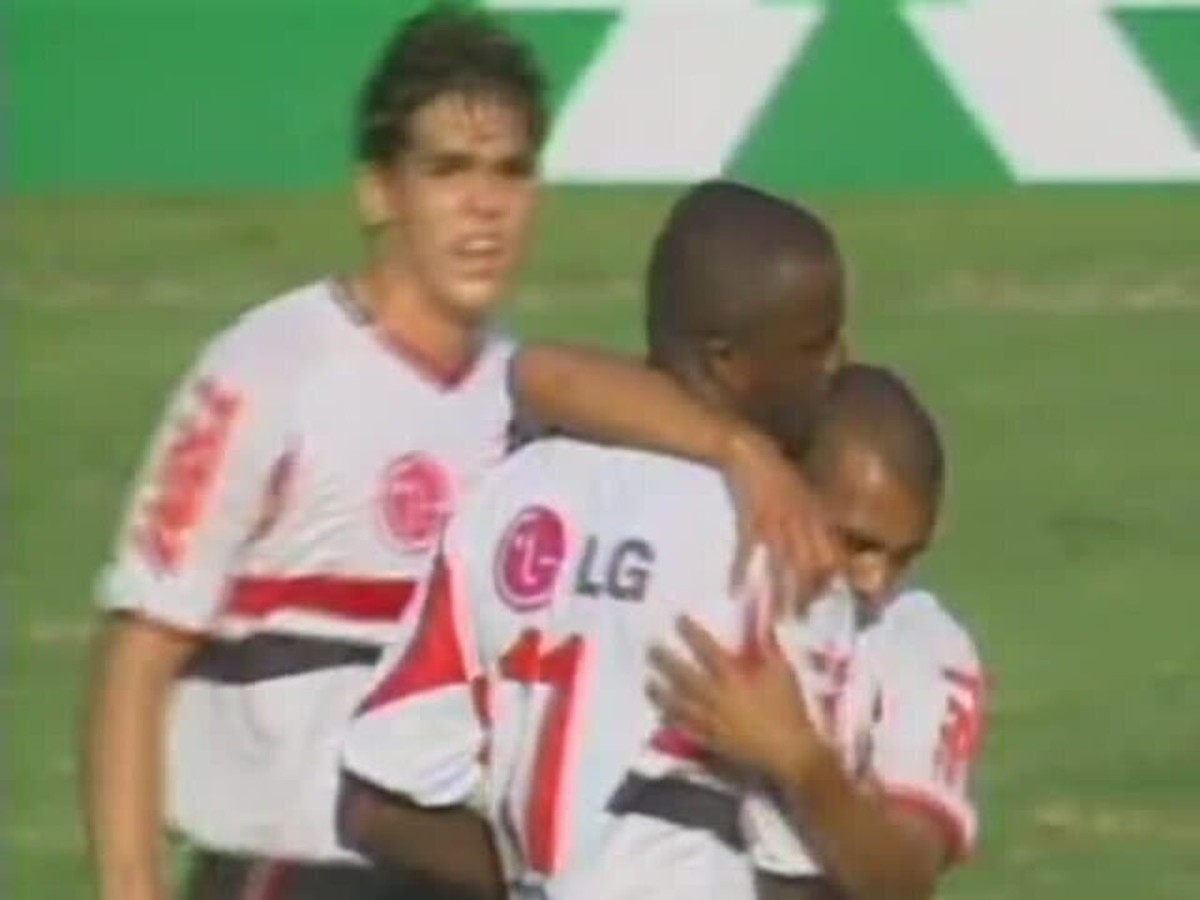 Aos 40 anos, atacante Reinaldo encerra a carreira: "Cumpri minha meta e ...