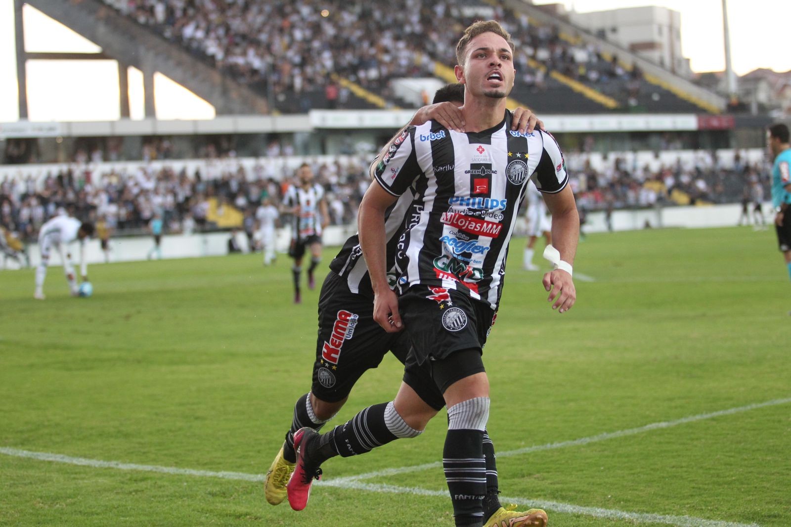 Operário-PR vence o Manaus em casa e se recupera na Série C