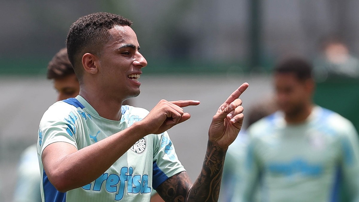 Giovani reaparece nos treinos do Palmeiras e pode recuperar espaço ...