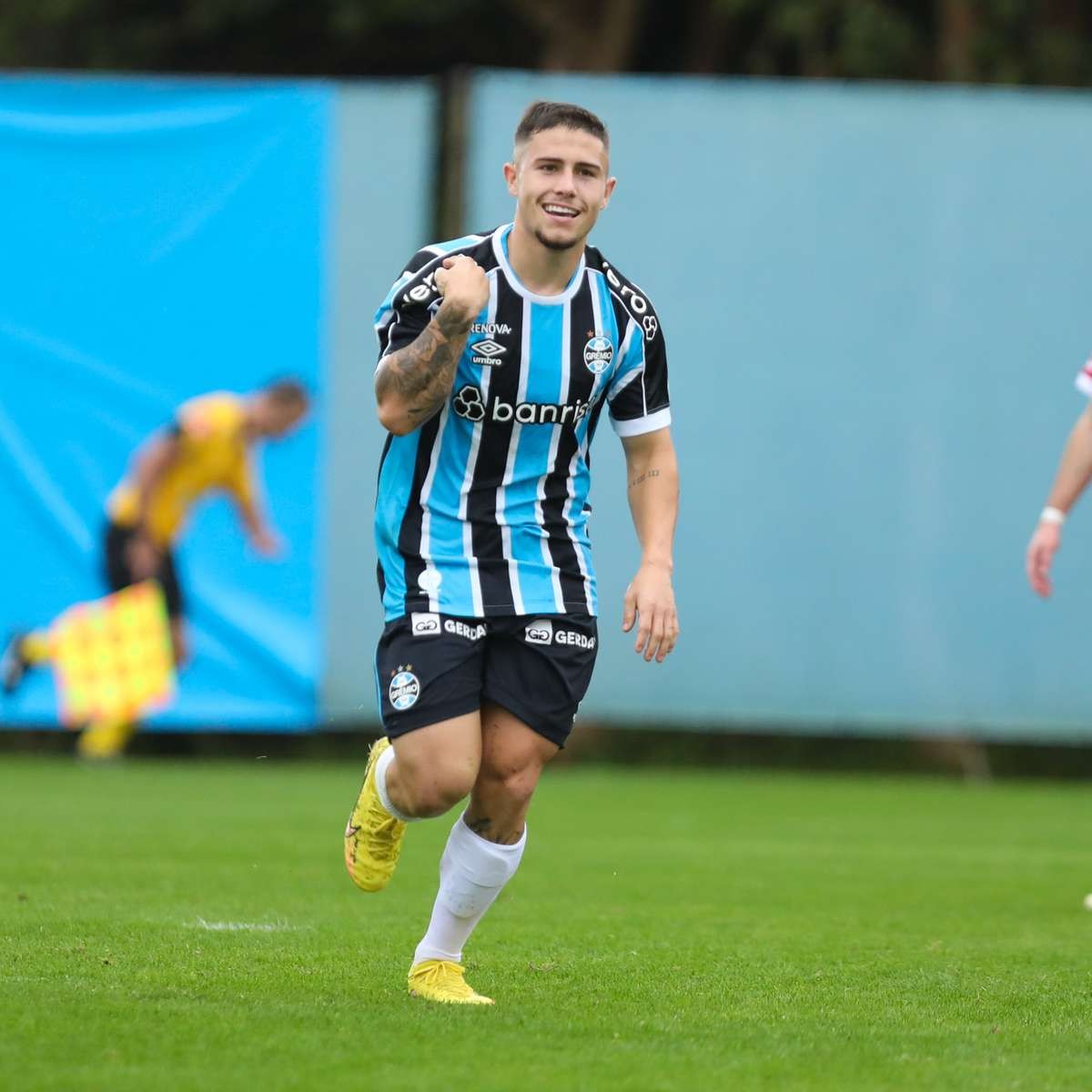 Grêmio empresta meia-atacante à Chapecoense | chapecoense | ge