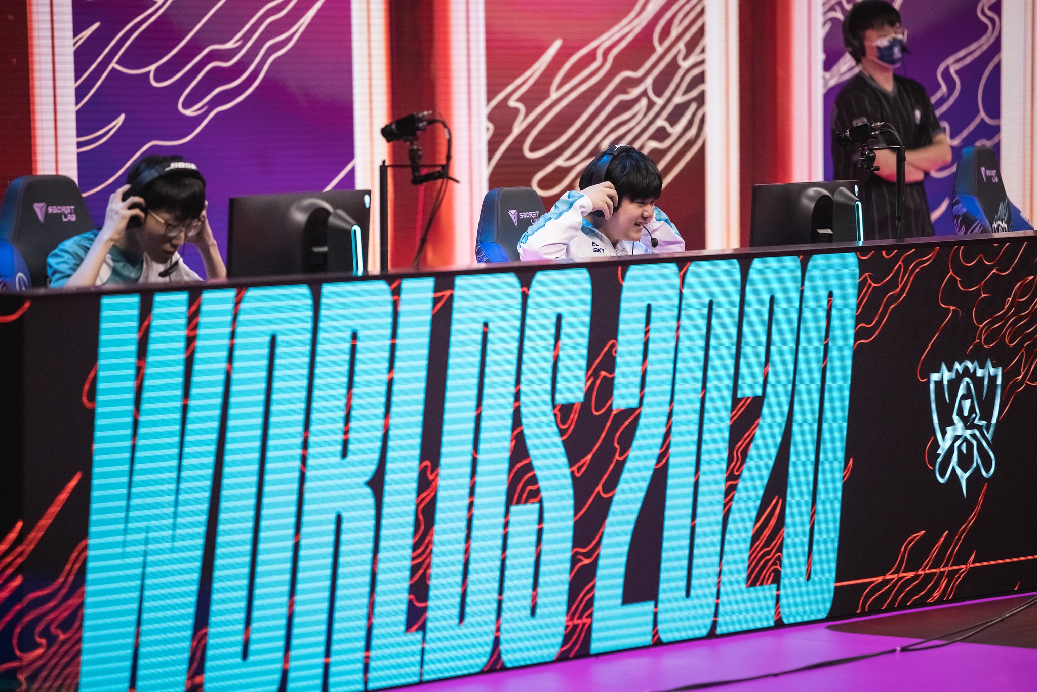 LoL: Worlds 2020 tem pico de quase 46 milhões de espectadores ...