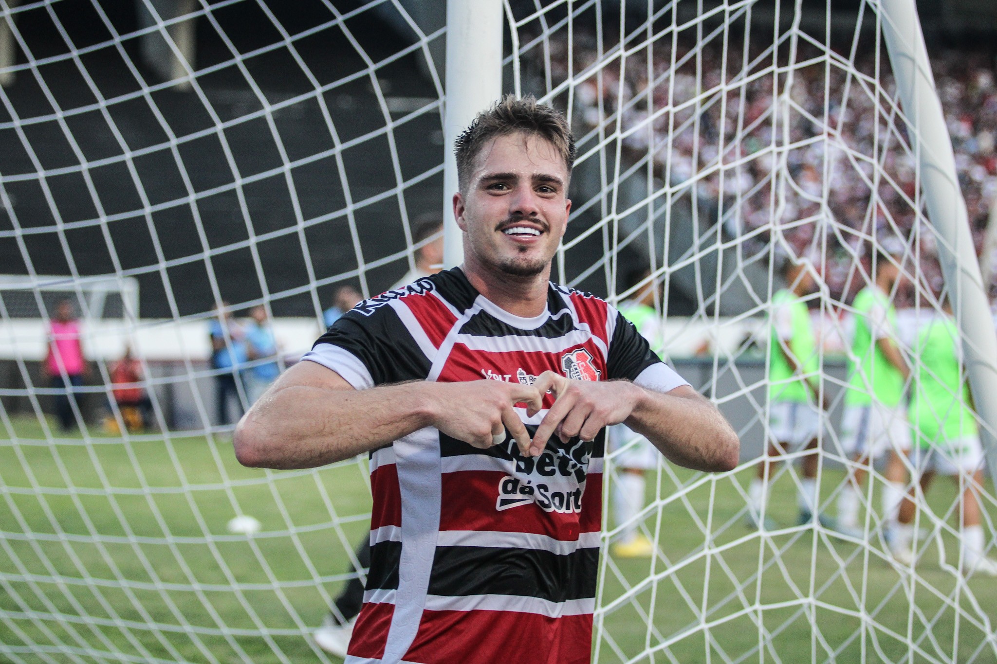 Matheus Melo: CSA negocia empréstimo com o Santa Cruz | Ge