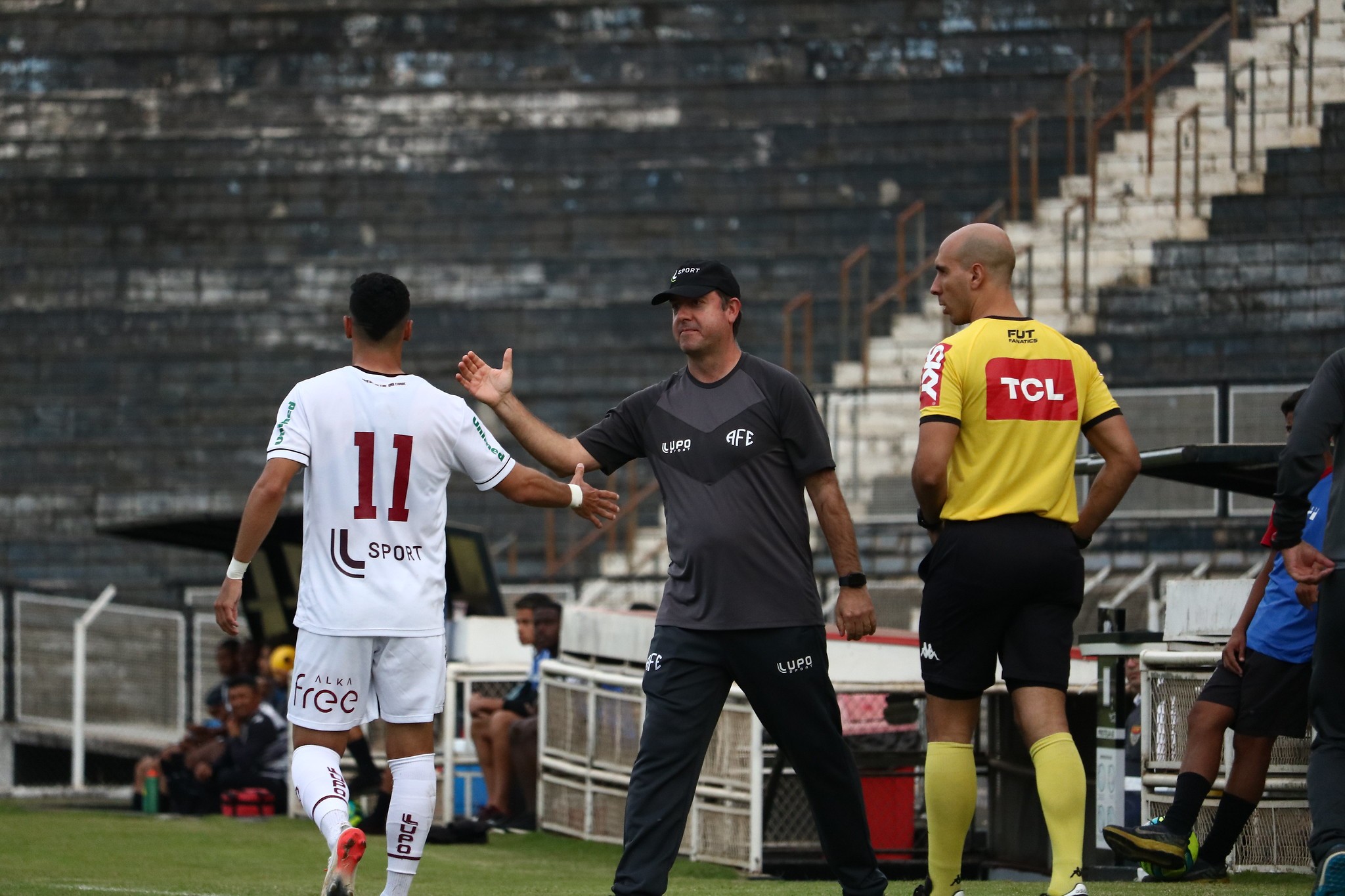 Júlio Vitor consolida volta por cima na Ferroviária com gol de falta e ...