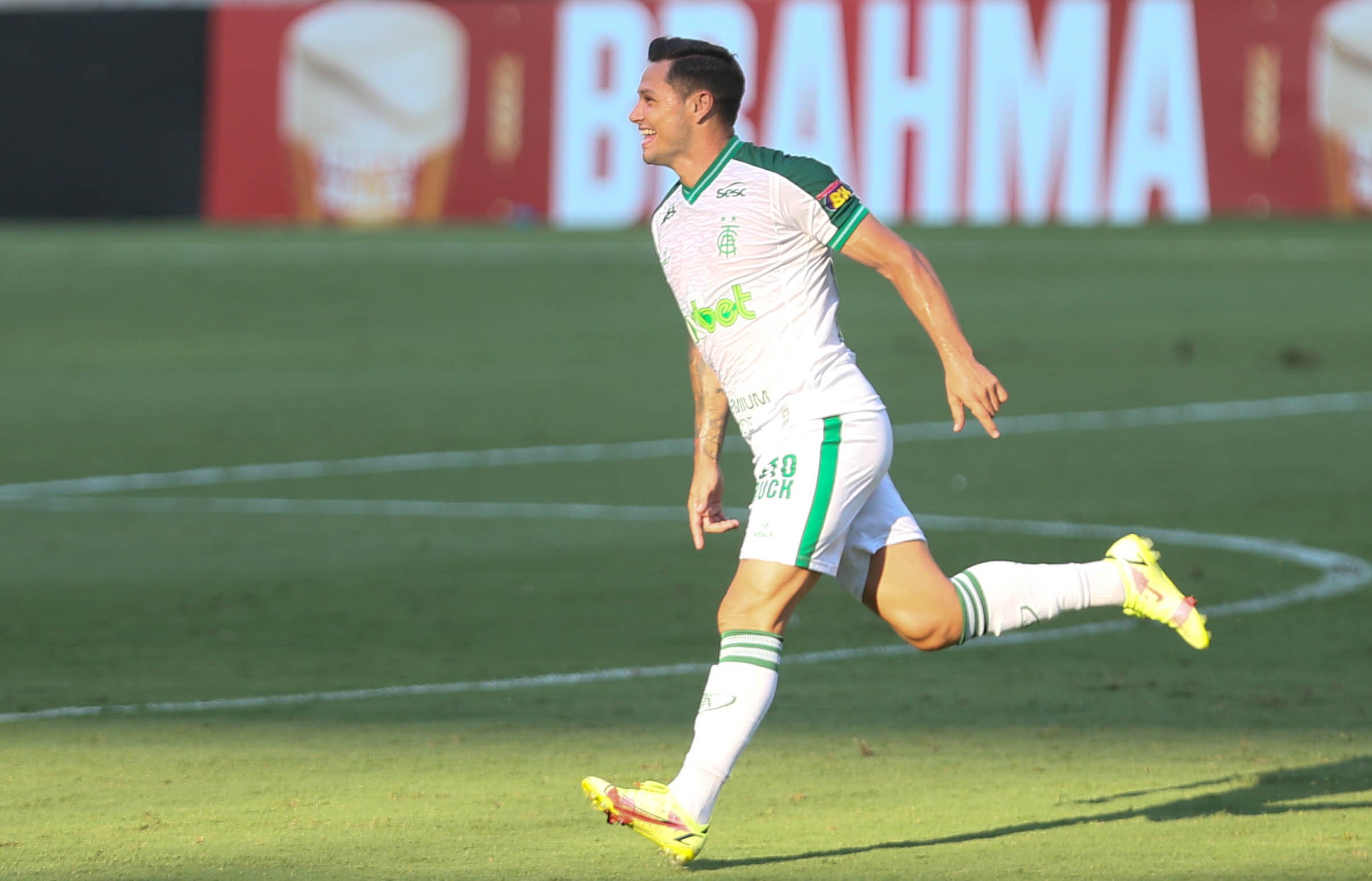 Ex-América-MG, Zárate relembra passagem pelo Coelho e elogia Mancini ...