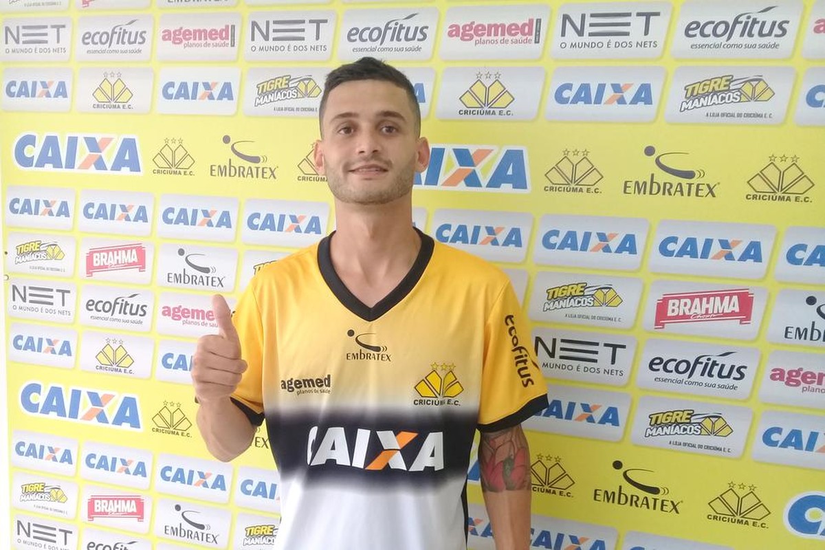 Apresentado no Criciúma, Caio se coloca à disposição para jogar na ...