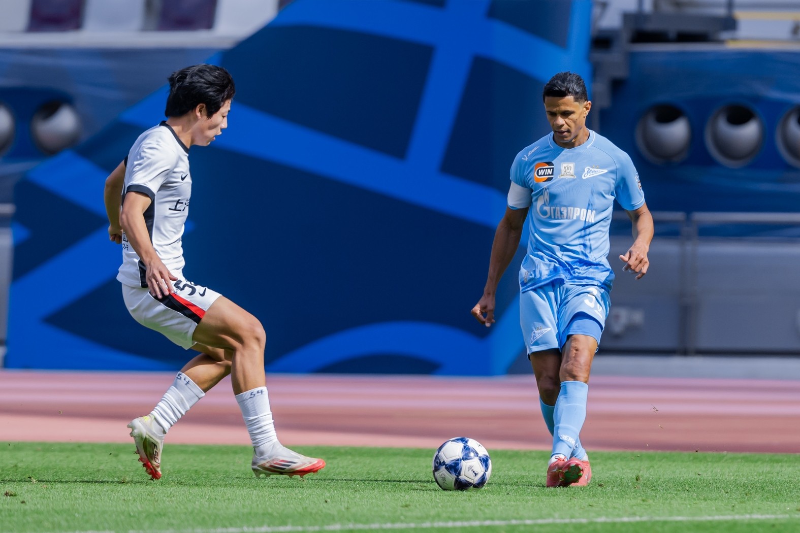 Douglas Santos volta ao radar da Seleção Brasileira após lesão | Ge