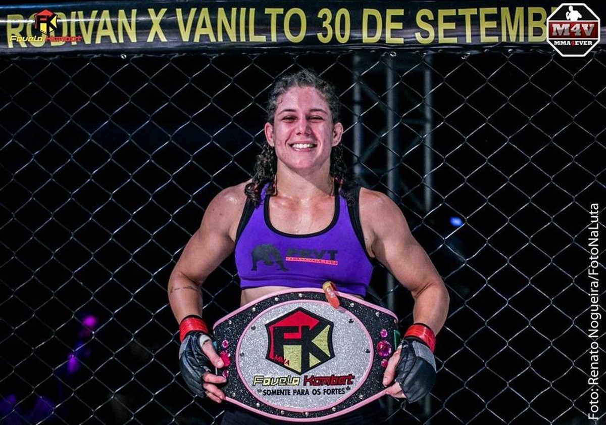 Karol Rosa vence Tamara Leorde e leva o cinturão peso-pena no Favela ...