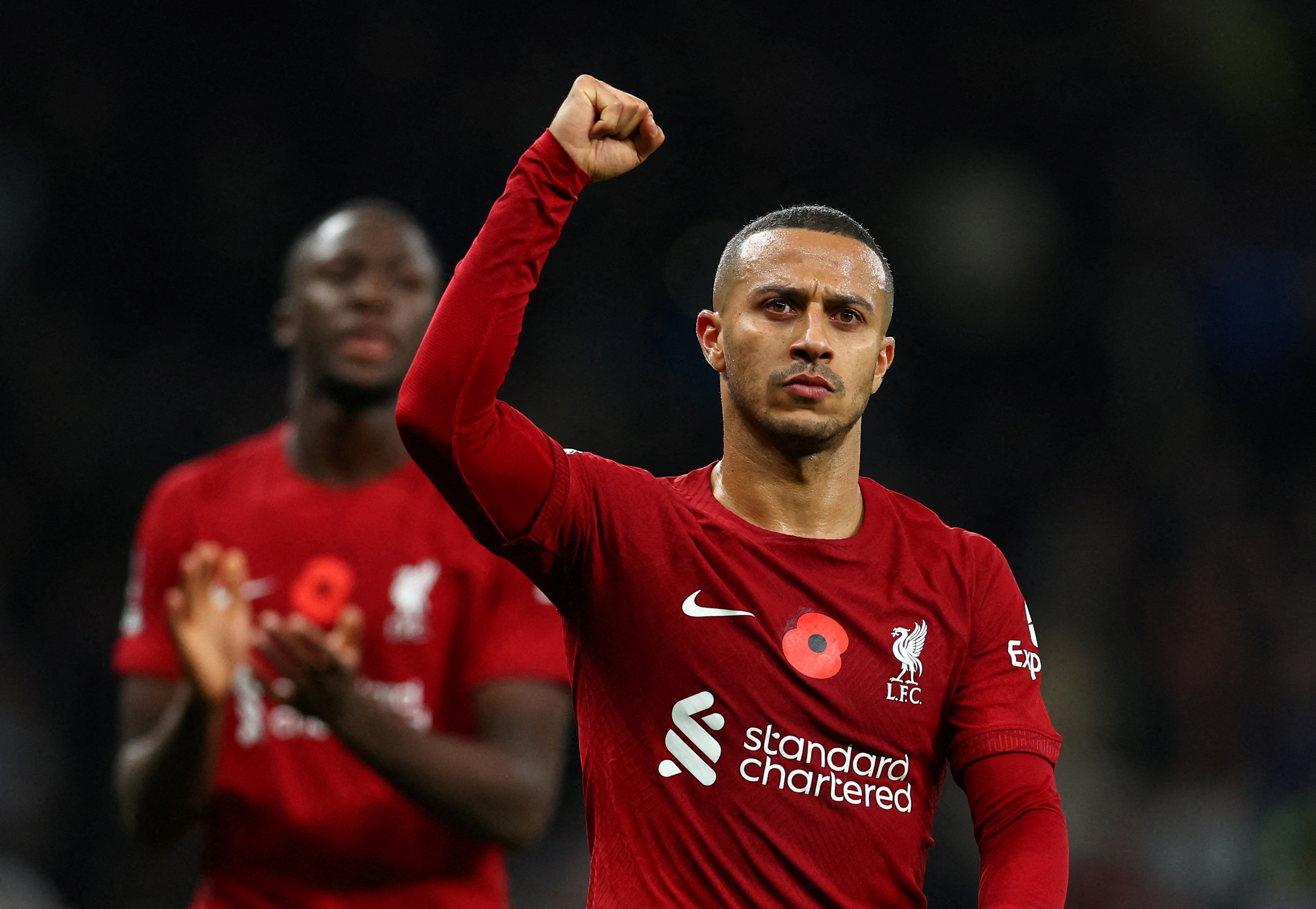 Times da Premier League anunciam barca de jogadores; veja lista ...