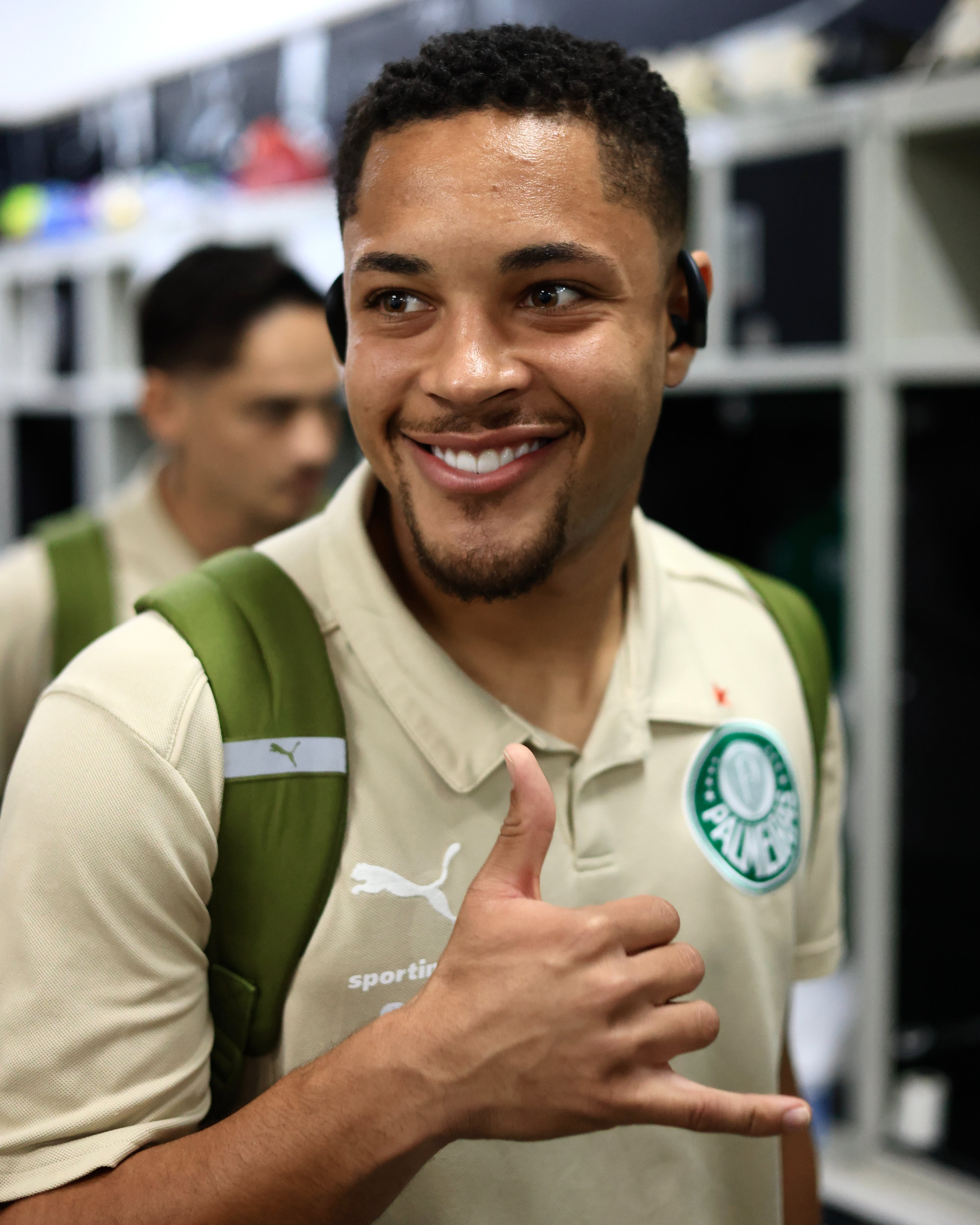 Vitor Roque supera participações em gols na Europa com 13 jogos a menos ...