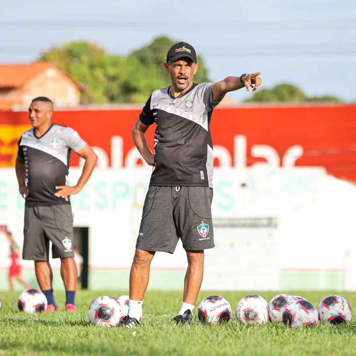 Após dez jogos, Pinheiro anuncia saída de Danilo Brito do cargo de técnico | pinheiro-ma | ge