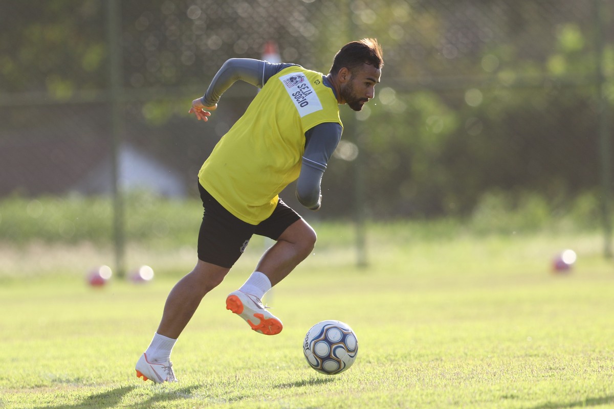Geovani deixa o Santa Cruz e vai atuar na terceira divisão do futebol ...
