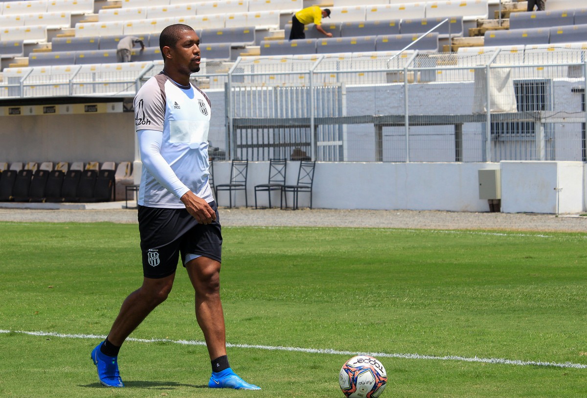 Rodrigão se apresenta no Sport e encaminha rescisão com o Santos para ...