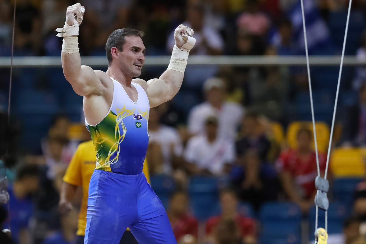 Treinando novos elementos, Arthur Zanetti abre temporada em camping da ...