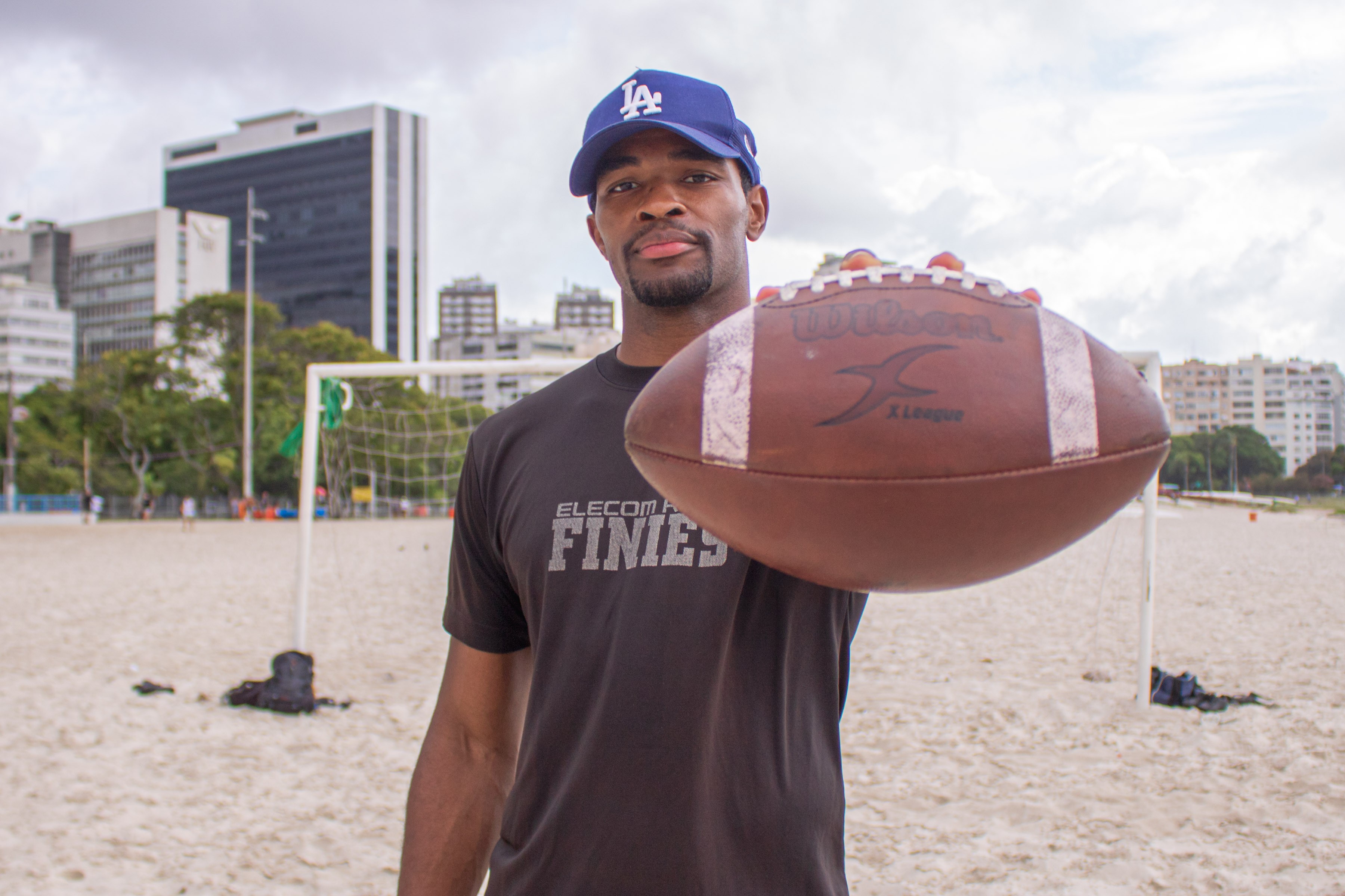 Através das redes sociais, quarterback americano vai parar no Japão | Ge