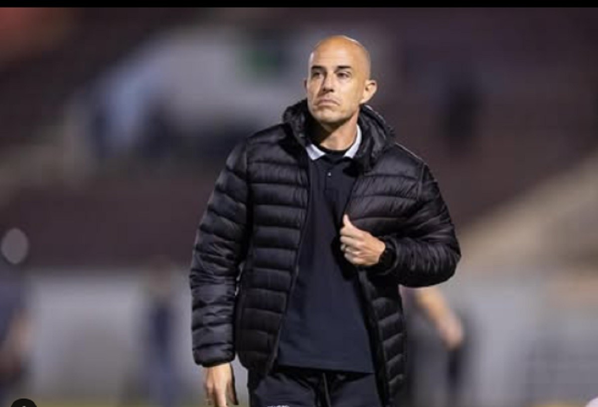 Após 66 dias no cargo, técnico ganha renovação na Série B | Ge