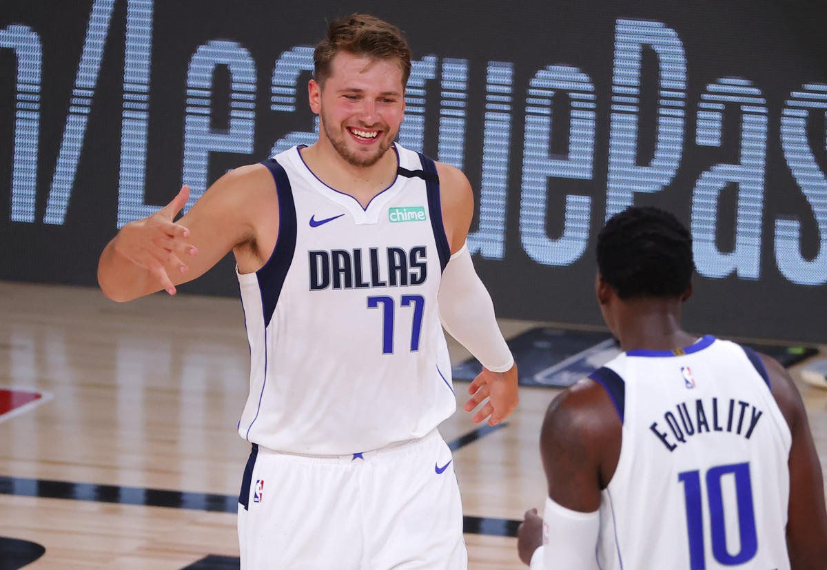 Melhor estreante da história dos playoffs da NBA? Doncic busca estender ...