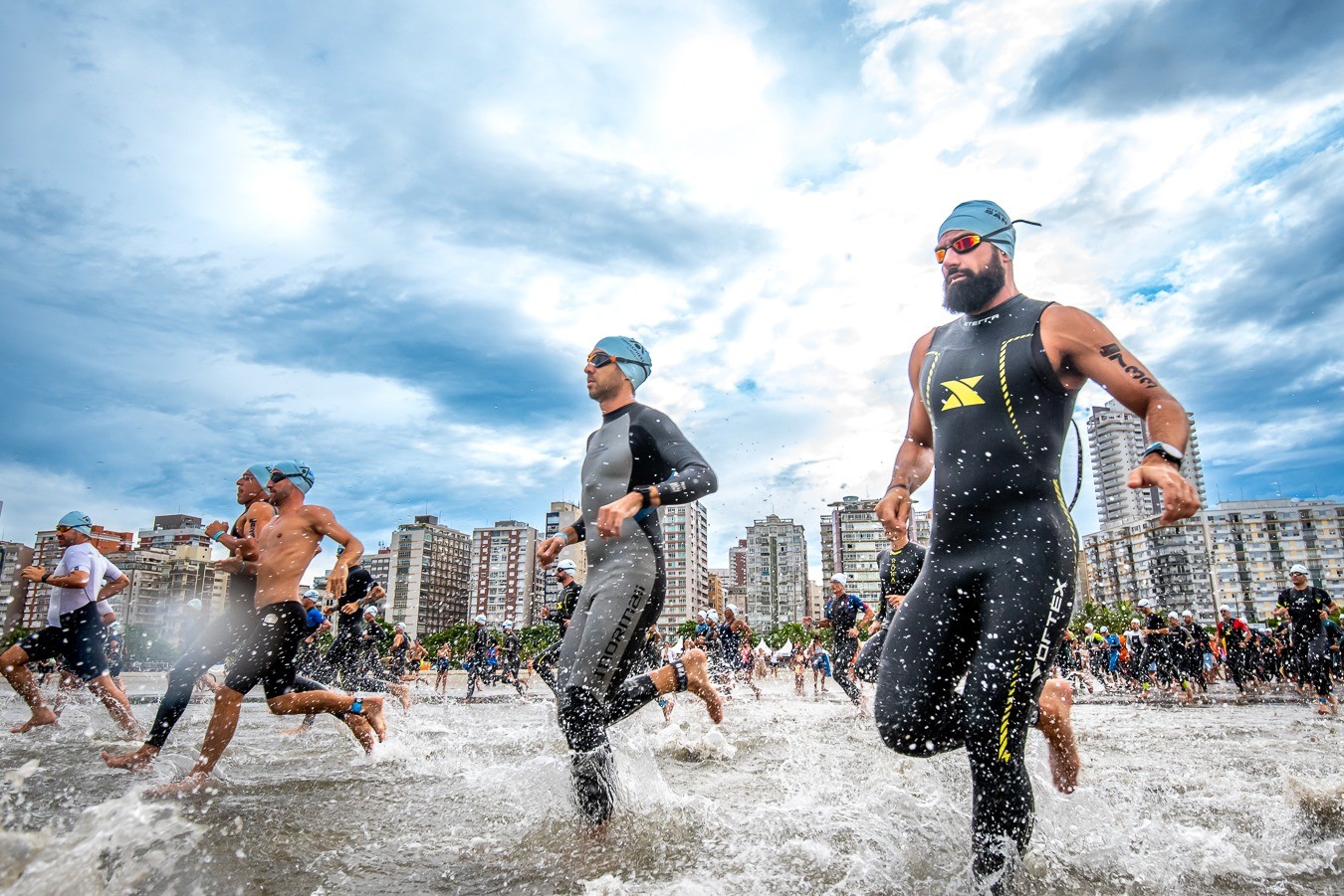 Triathlon Internacional de Santos chega a 32ª edição | Ge