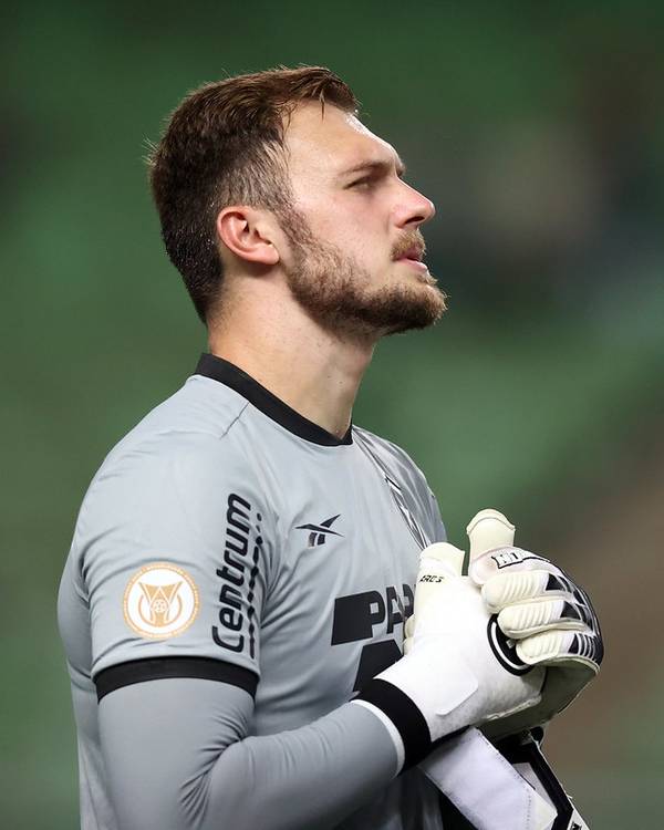 Após convocação, Lucas Perri revela esforço para jogar pelo Botafogo ...