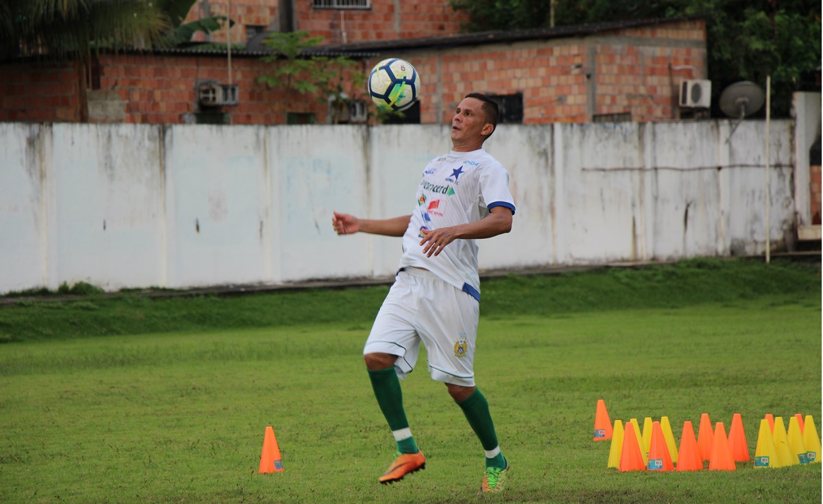 Fininho volta a treinar com elenco e fica próximo de retorno aos ...