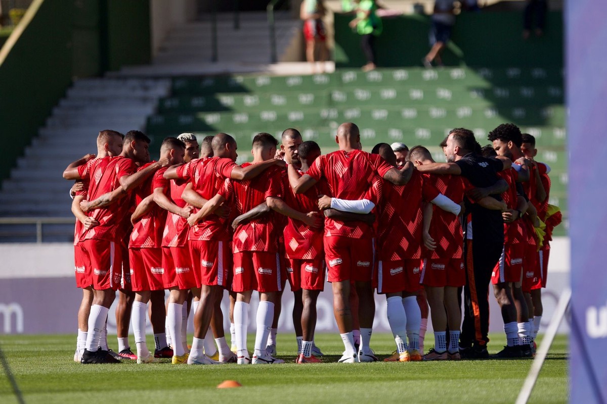 CRB ganha duas posições no Brasileiro e pode sair do Z-4 na próxima ...