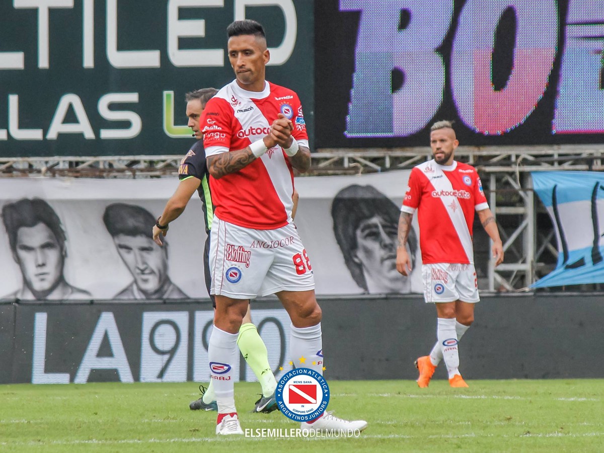 Barrios rescinde com o Argentinos Juniors e quer voltar ao Brasil para ...