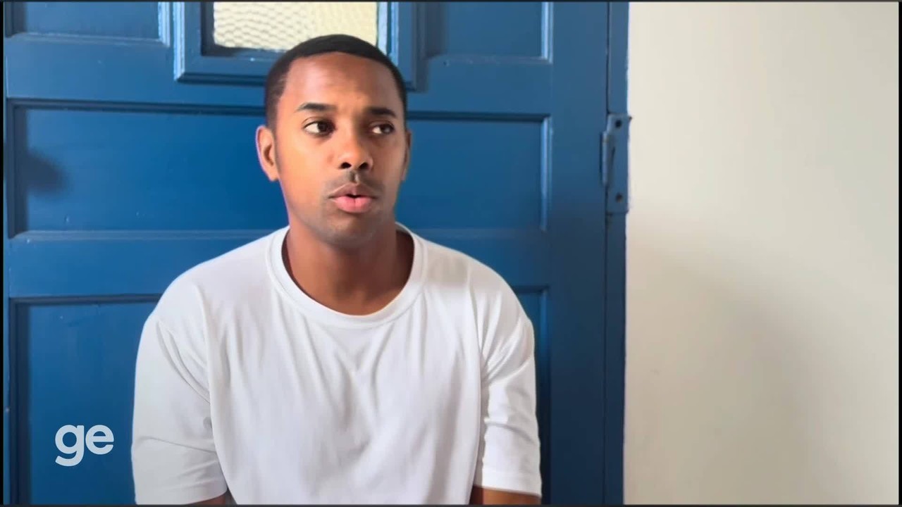 Ex-jogador Robinho deixa "presídio dos famosos" e é transferido | Ge