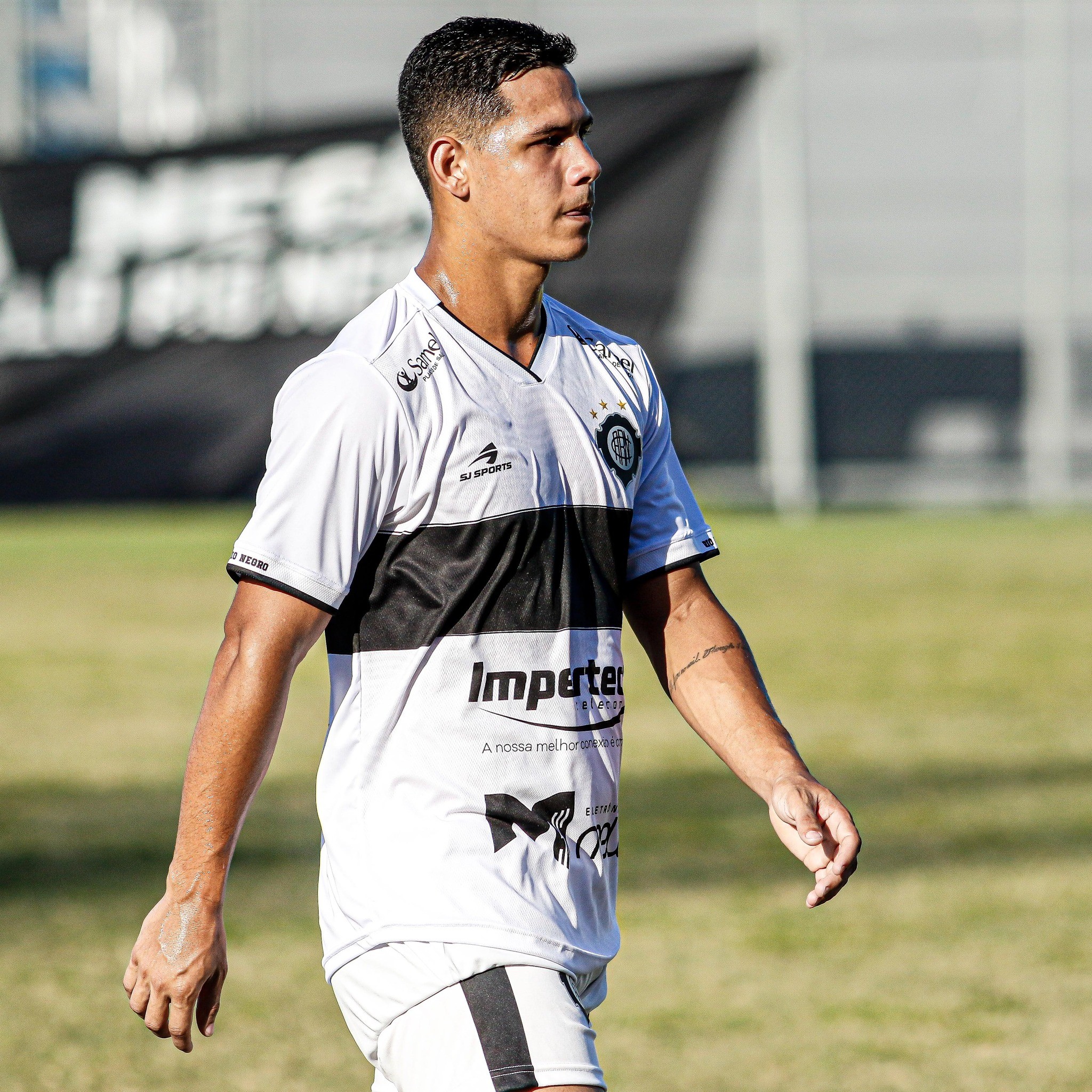 Chapéu? São Raimundo-AM fecha com Léo Salgado, que havia sido anunciado pelo Alvorada | Ge