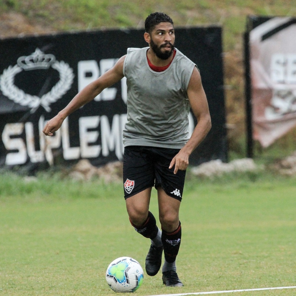 “Três vezes mais motivado”, Wallace diz que quer ter vida longa no ...
