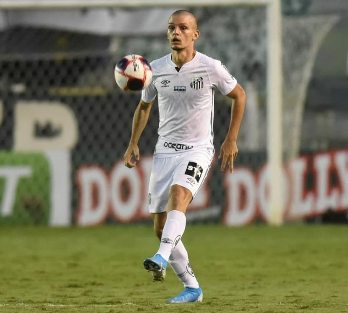 Estreante, Jhonnathan evita pressa e define início no Santos: "Momento ...