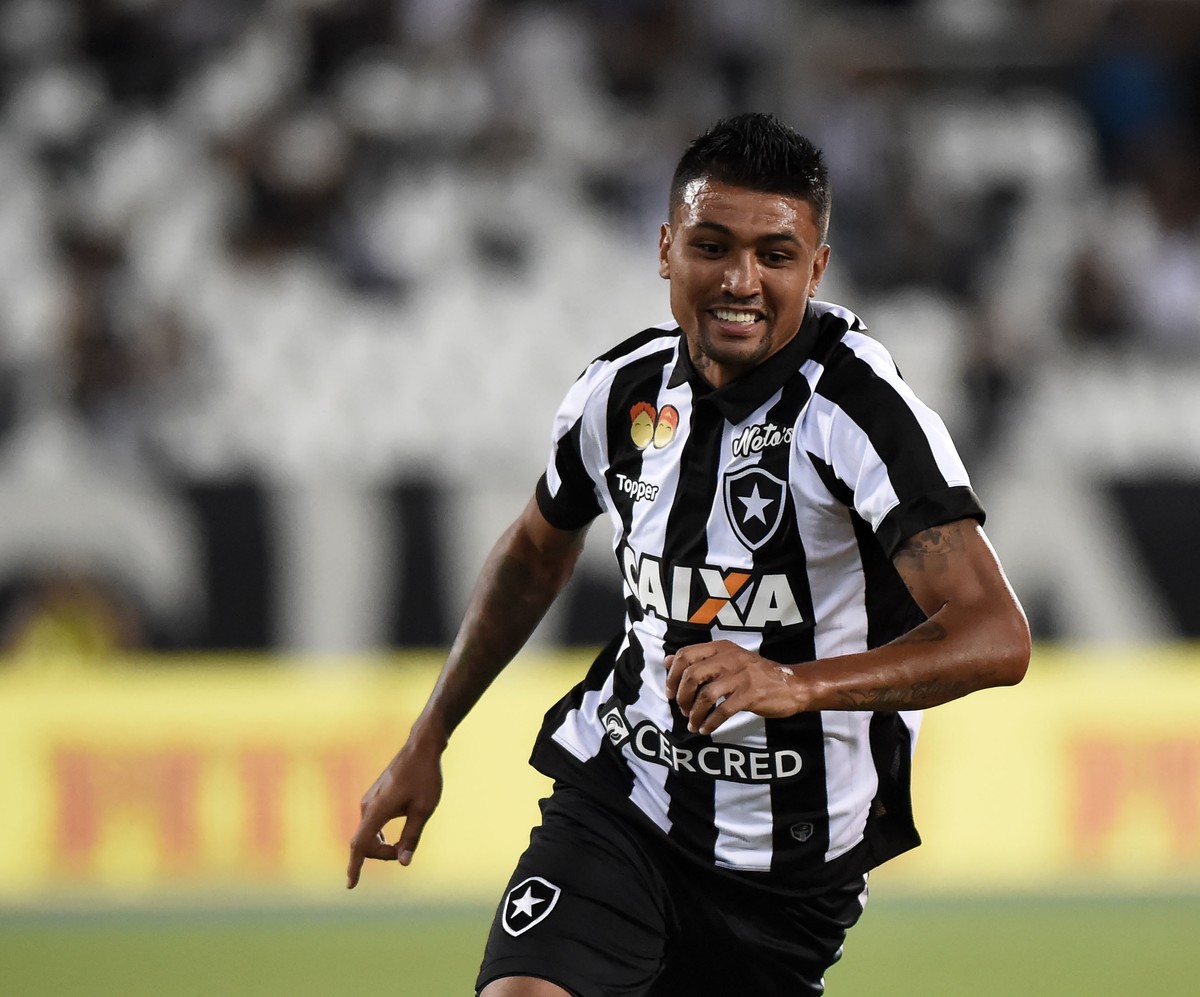 Kieza cita experiência e comemora melhor início da carreira: "Sei ...
