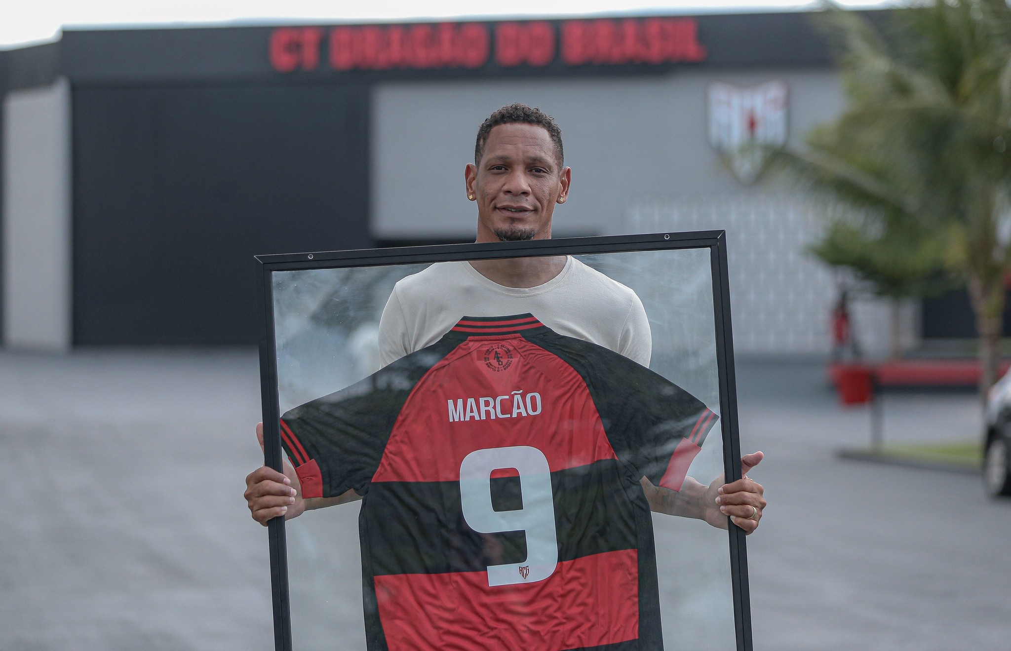 Atlético-GO presta homenagem a Marcão, ídolo do clube | Ge