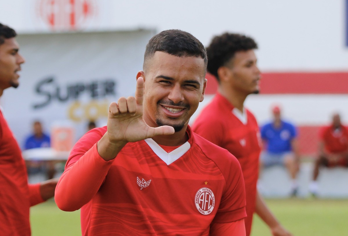 Sergipe anuncia retorno do meia Téssio Cajá | sergipe | ge