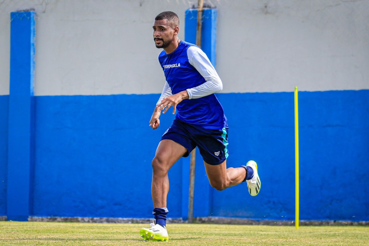 Adryan é reintegrado ao elenco do Confiança e participa de primeiro ...