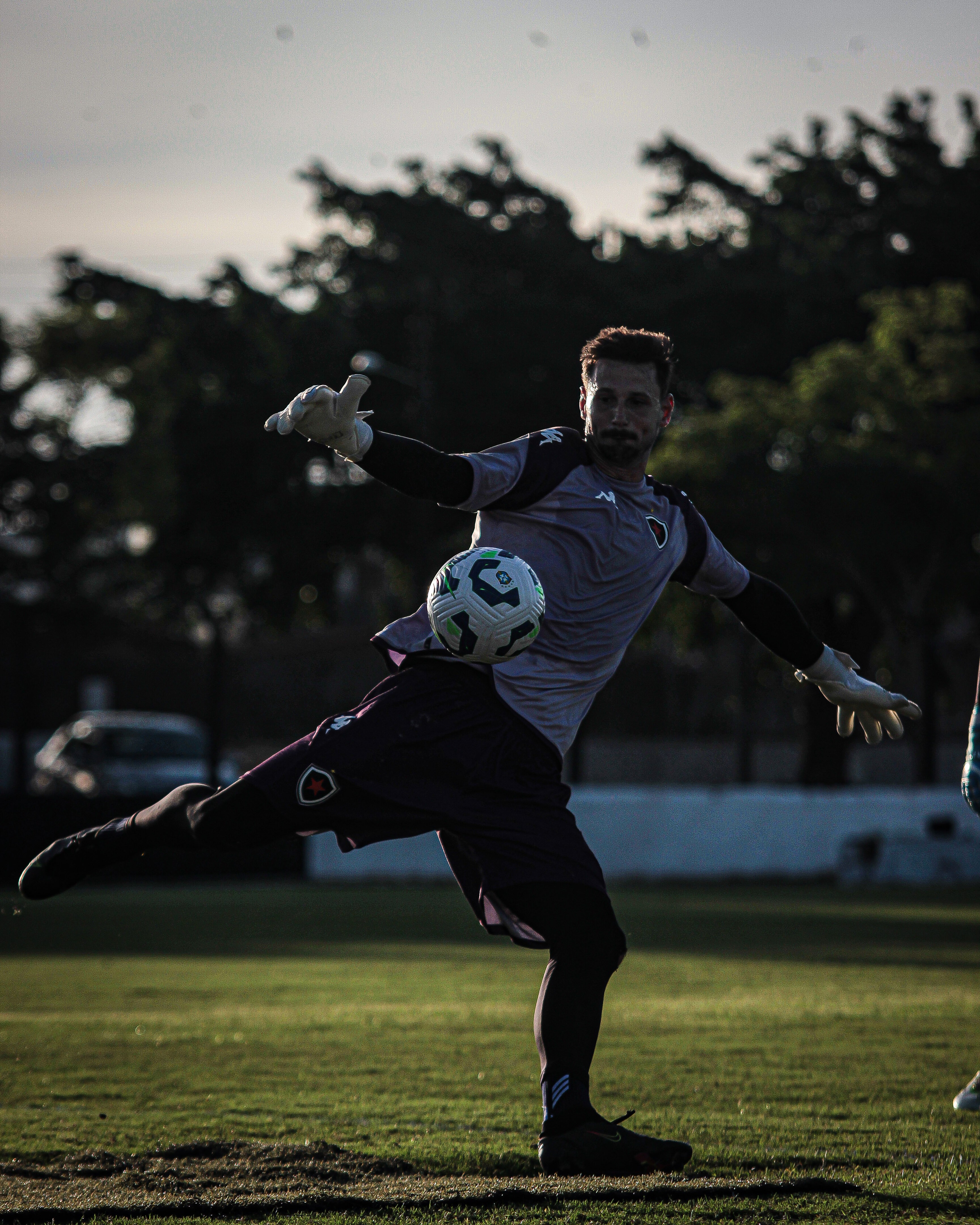 Fracaro cita qualidade do elenco do Botafogo-PB e diz que o problema é ...