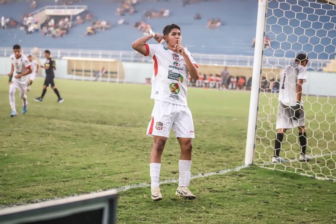 Meia acreano ex-Santa Cruz-AC vai passar por avaliação na base do ...