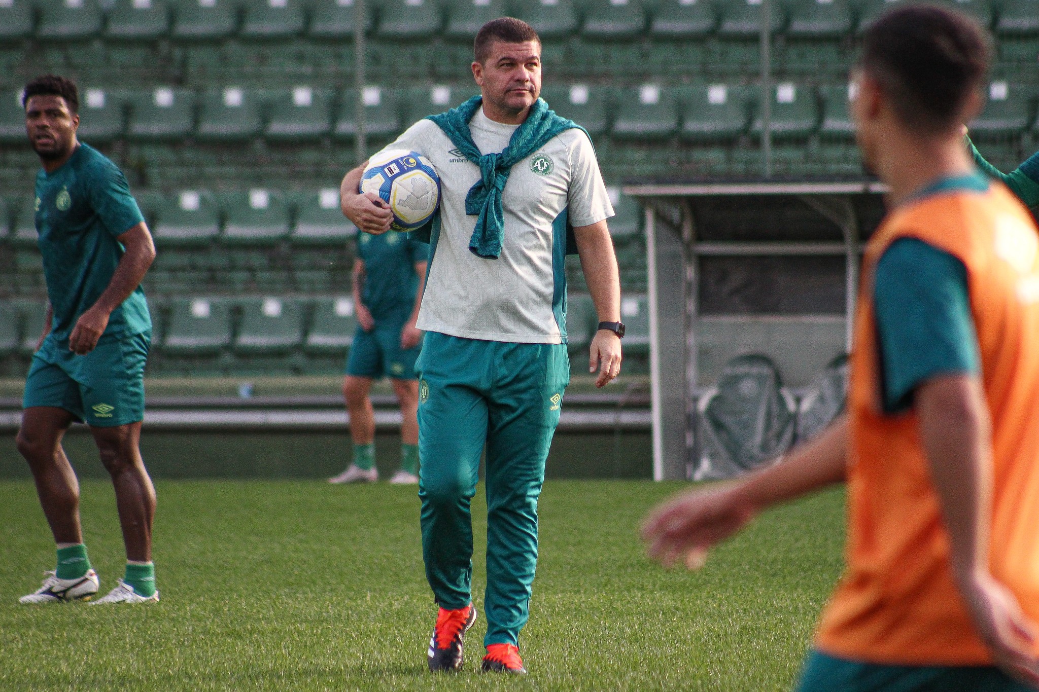 Louzer deixa a Chape e destino deve ser o Atlético-GO