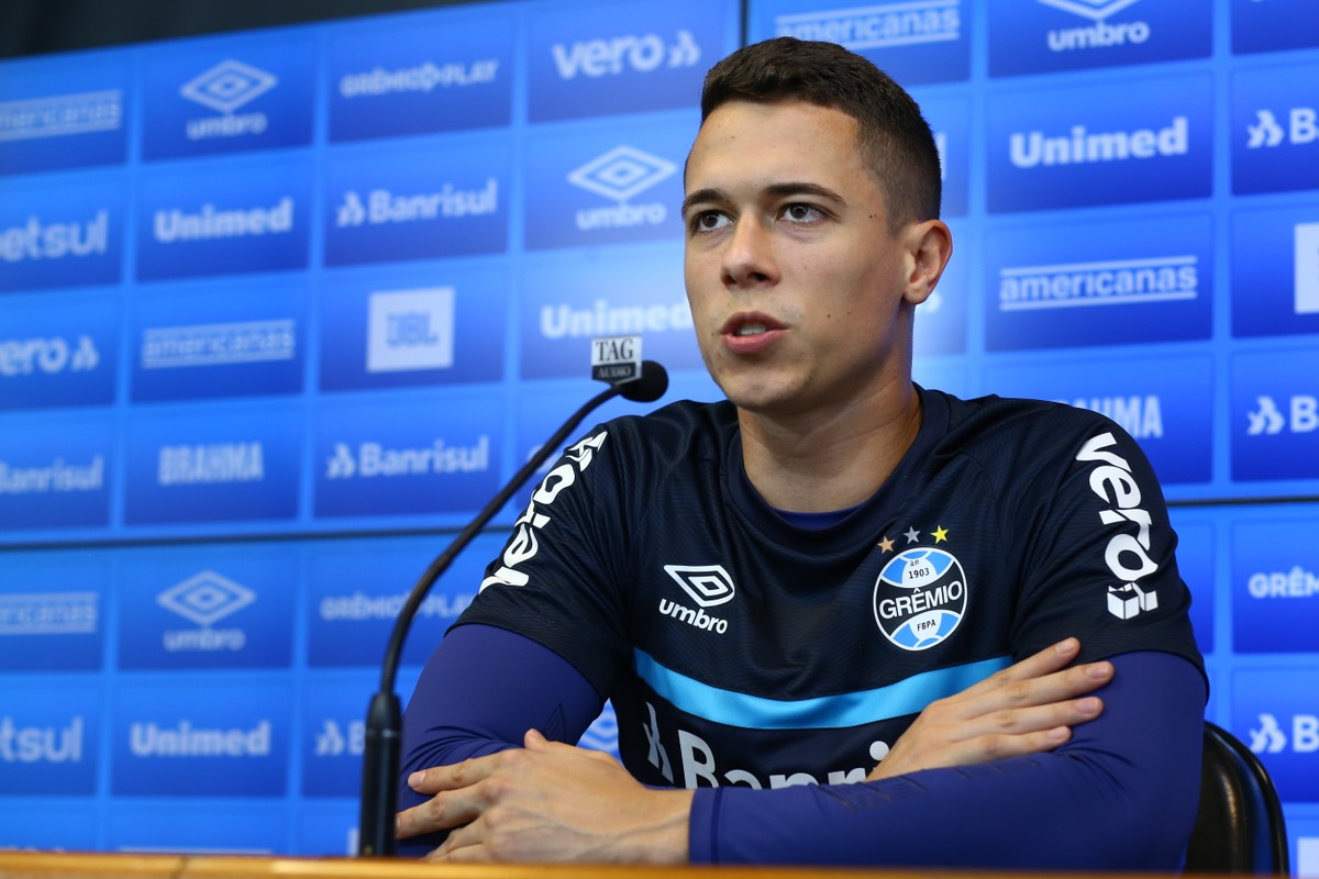 Brenno admite melhora em ambiente do Grêmio com Mancini e comemora ...