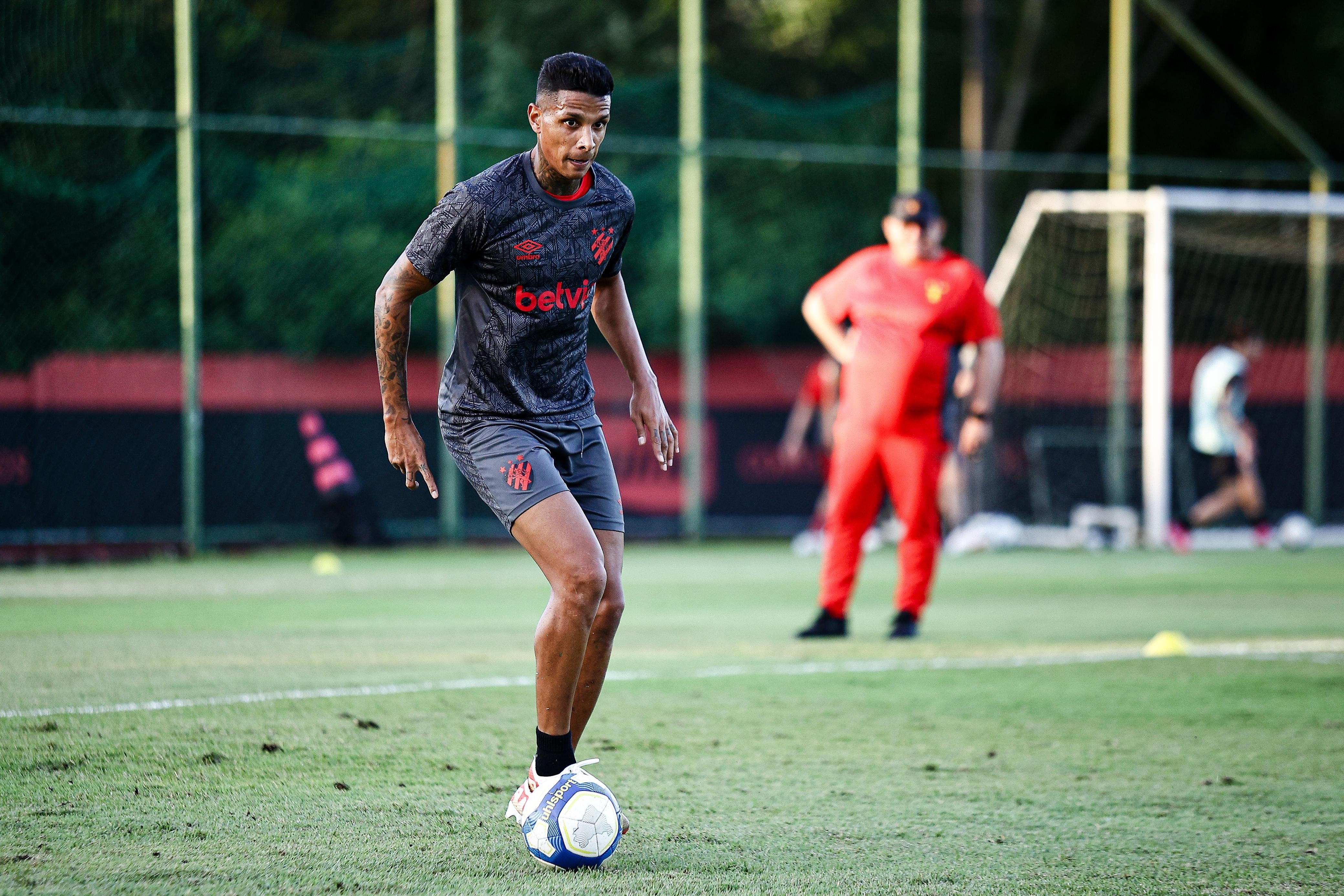 Sport anuncia a contratação de zagueiro Allyson, ex-Cuiabá | Ge