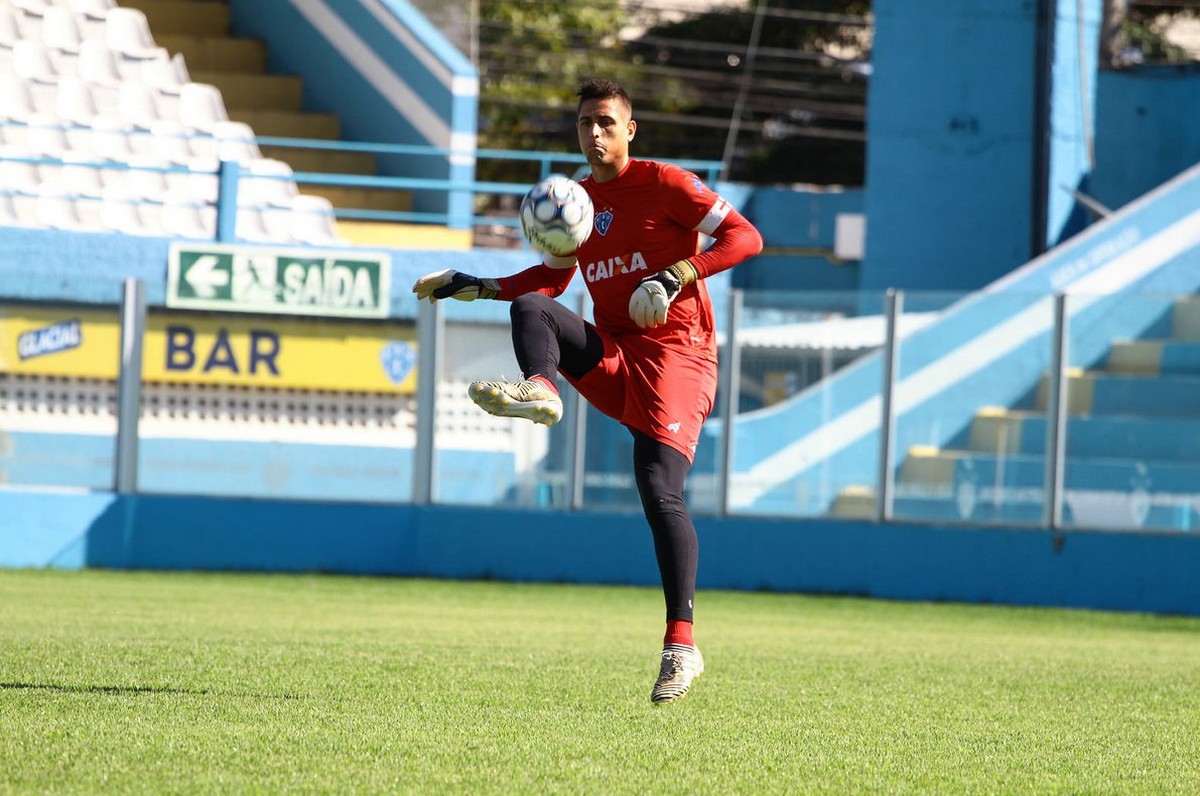 Renan Rocha fala de cobrança interna no Paysandu e permanência de Dado ...