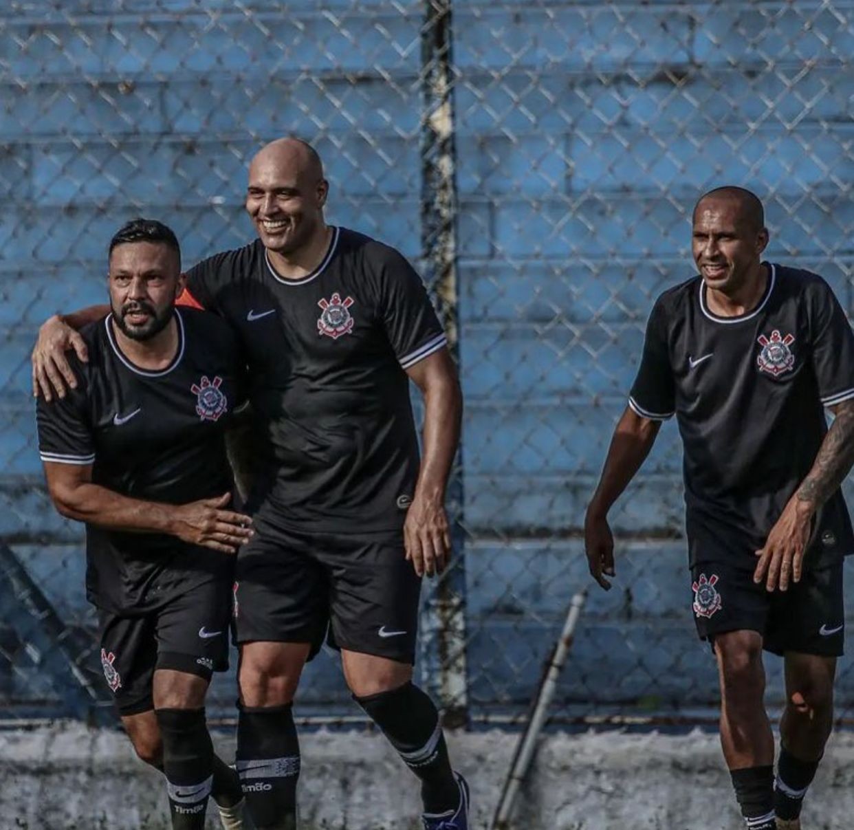 Lembra dele? Aos 38, Edno volta ao Corinthians em time formado por ...