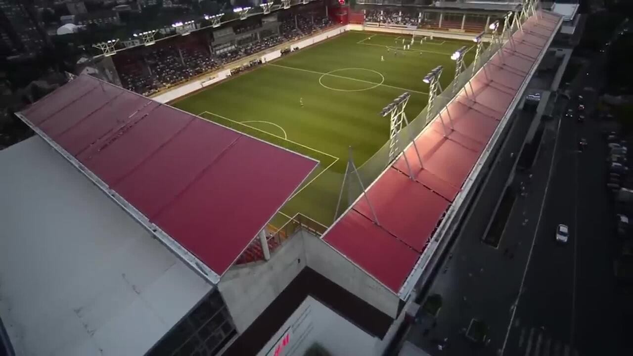 Conheça o estádio que fica em cima de shopping e pode até receber jogos ...