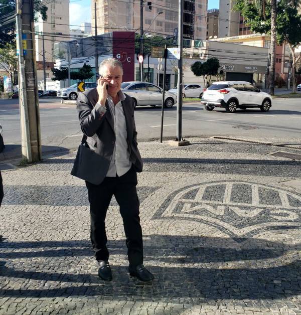 Presidente do Atlético-MG nega renúncia e rebate críticos da SAF ...